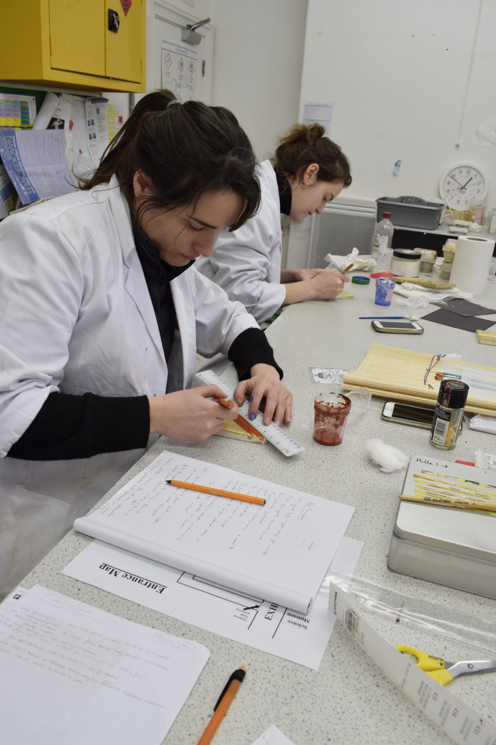 Oil gilding and verre eglomise with Rian Kanduth | City & Guilds ...